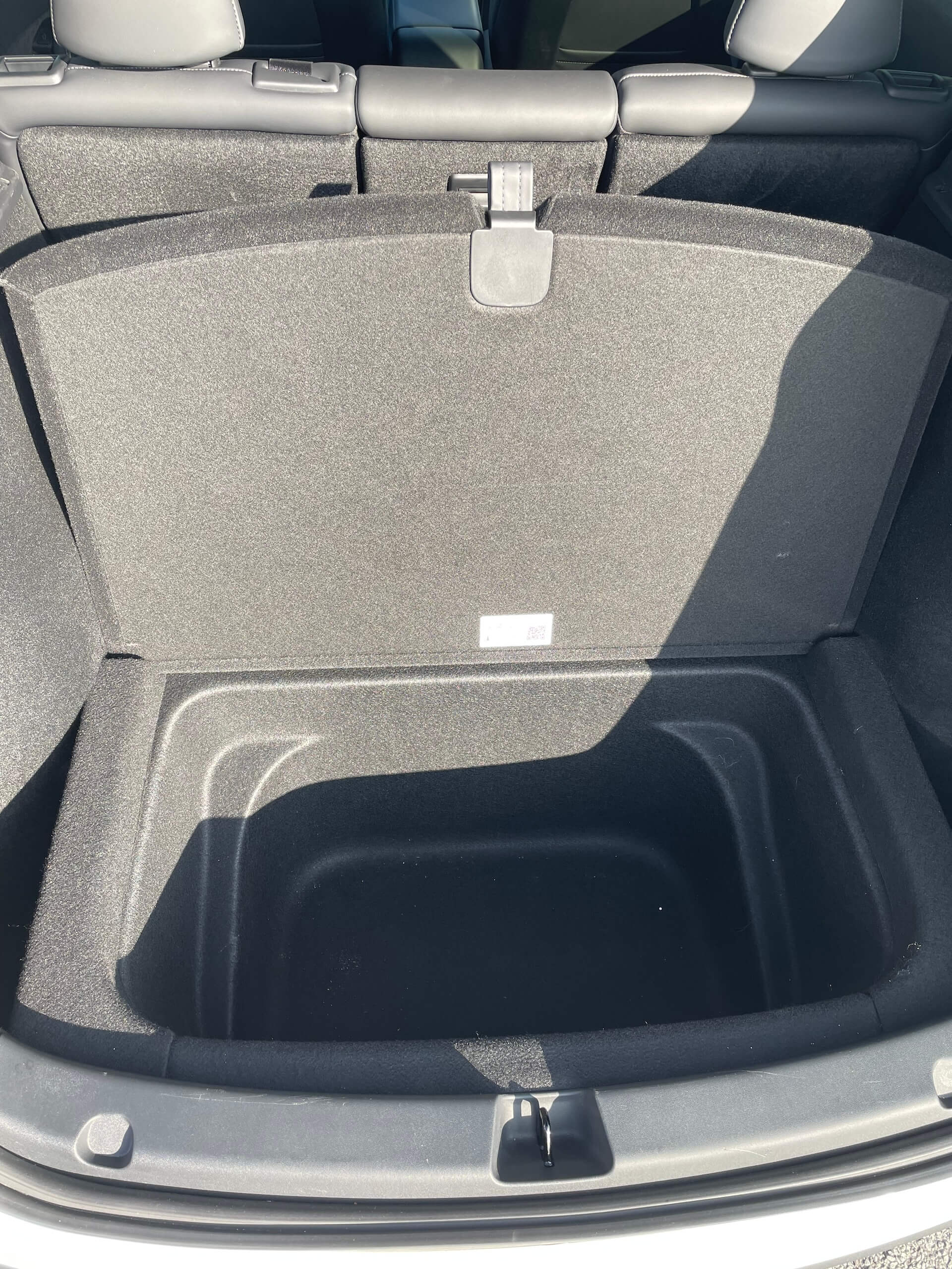 Tesla Model Y Test & Anmeldelse - Biluniverset